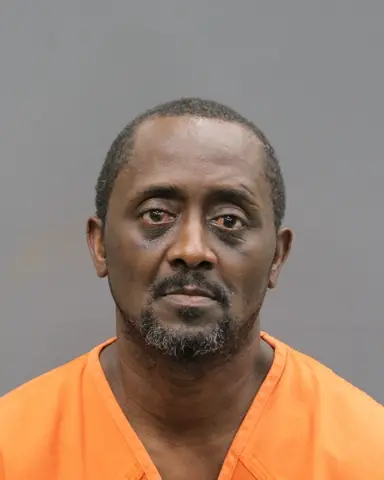 RONALD-JR EVERETT booked for 500.00